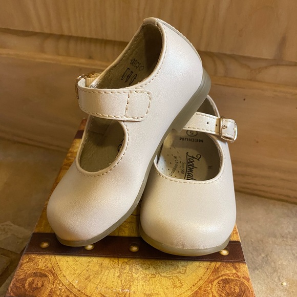 FootMates | Shoes | Footmates Shoes Laura Size 5 | Poshmark